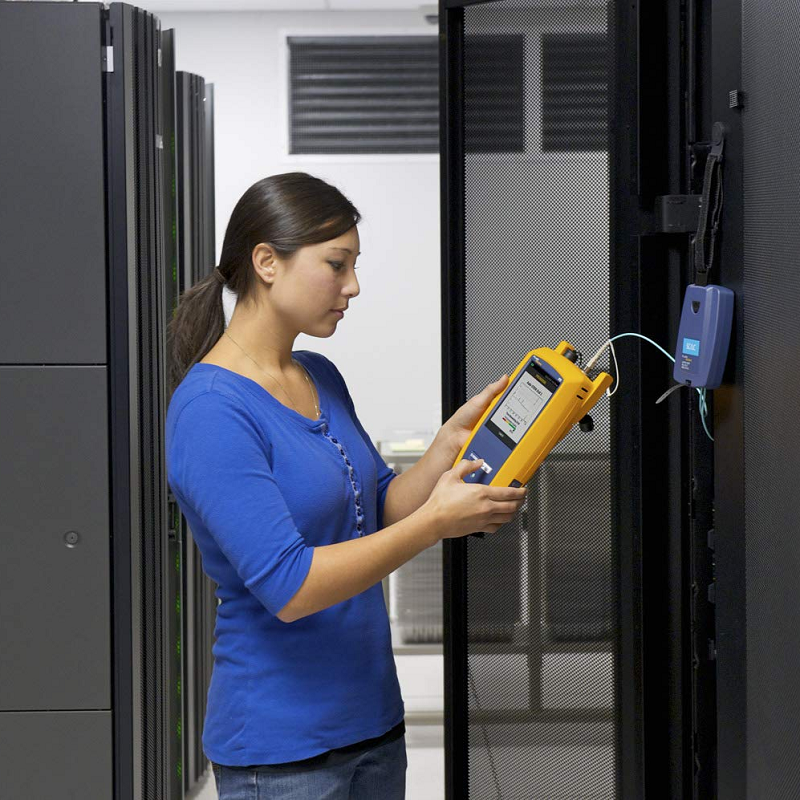 Buy Fluke OFP2-200-S1490INT OptiFiber Pro HDR OTDR & WIFI | Comms Express